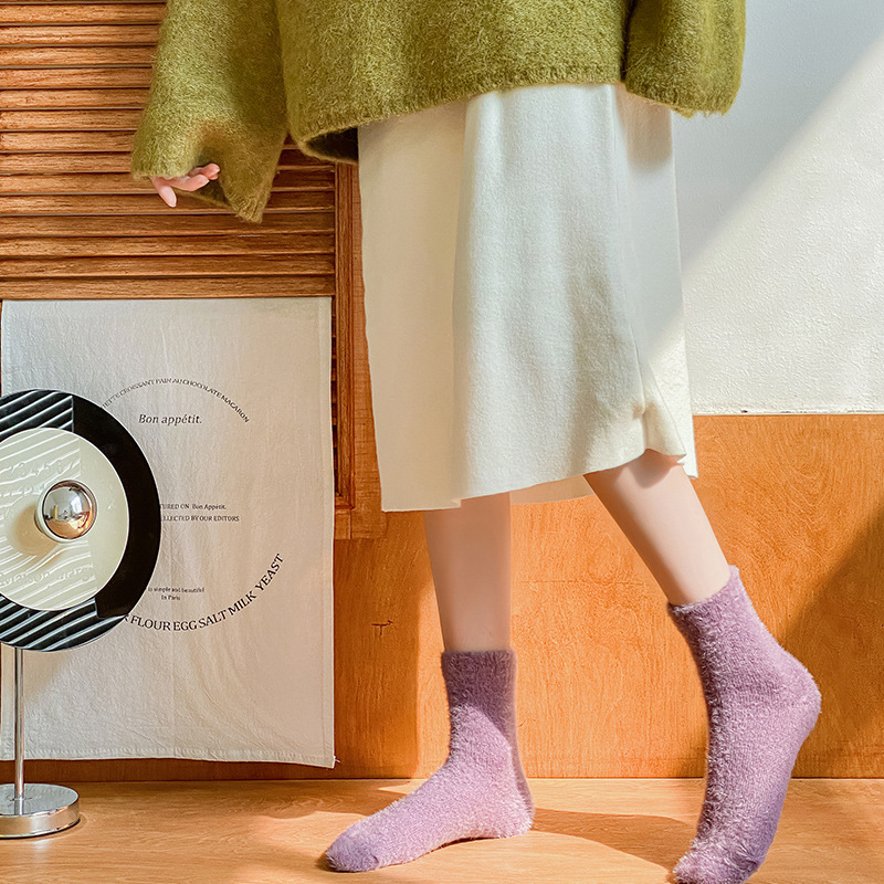 D31 Socks Women Winter Thickened Solid Color Mink Fleece Mid-Tube Socks ...