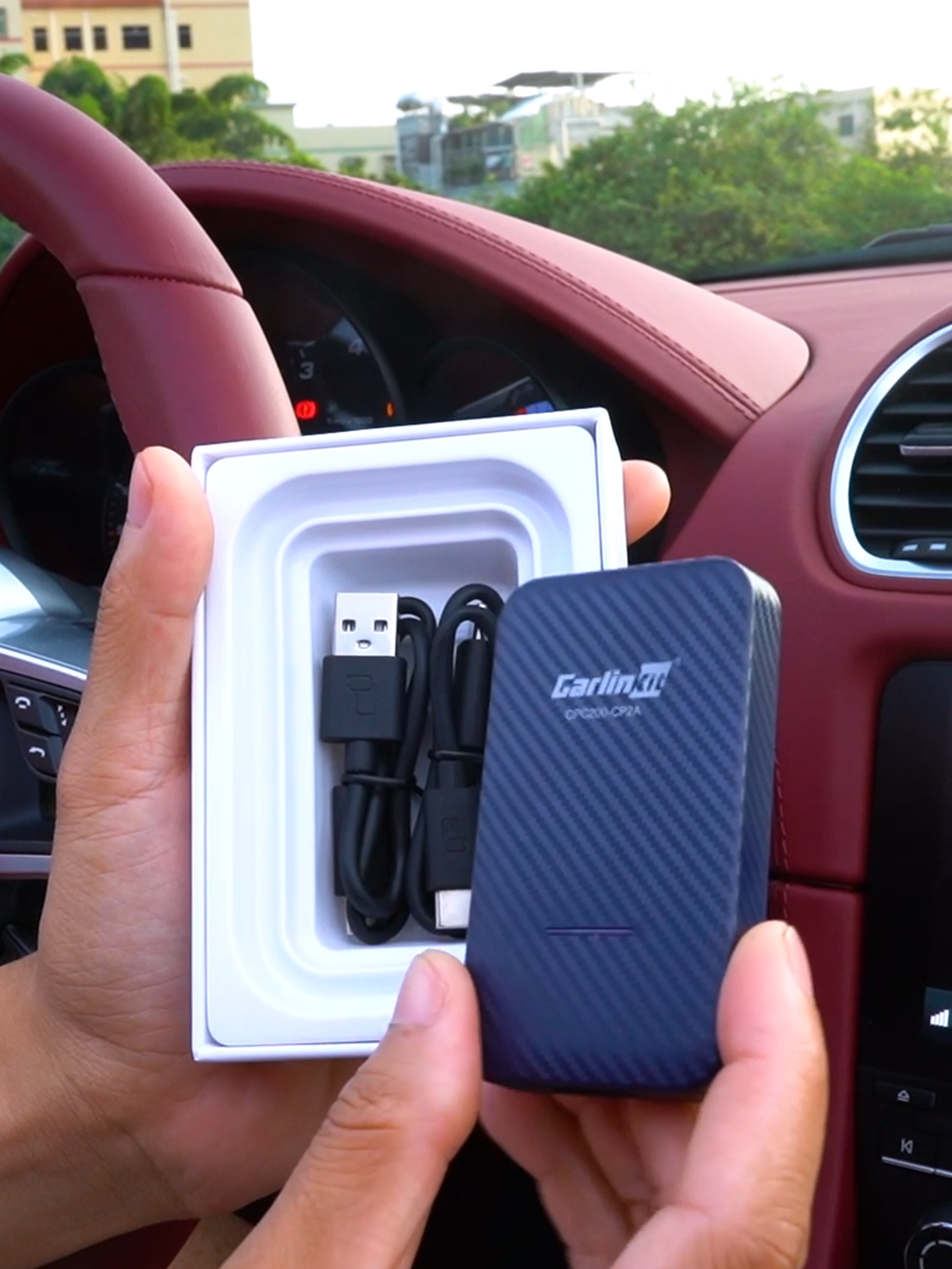 Carlinkit 4.0 Apple CarPlay Wireless Adapter Portable USB Plug and Play ...