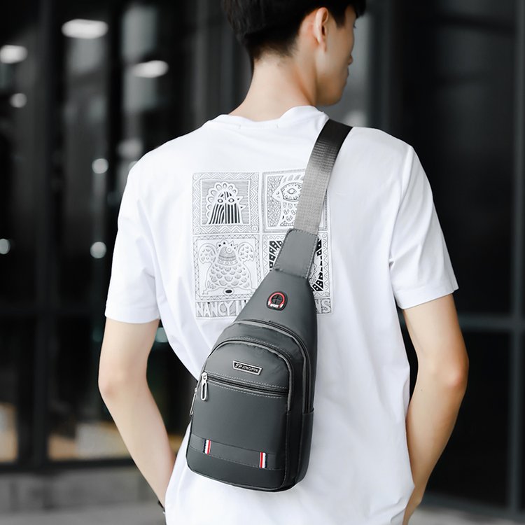 Men's waterproof and wear-resistant chest bag, simple and versatile ...