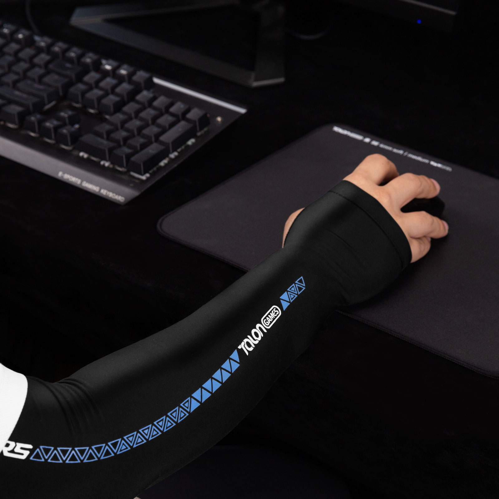TALONGAMES eSports ARM Sleeve,Reduce Friction On Mouse Pad,Absorbs ...