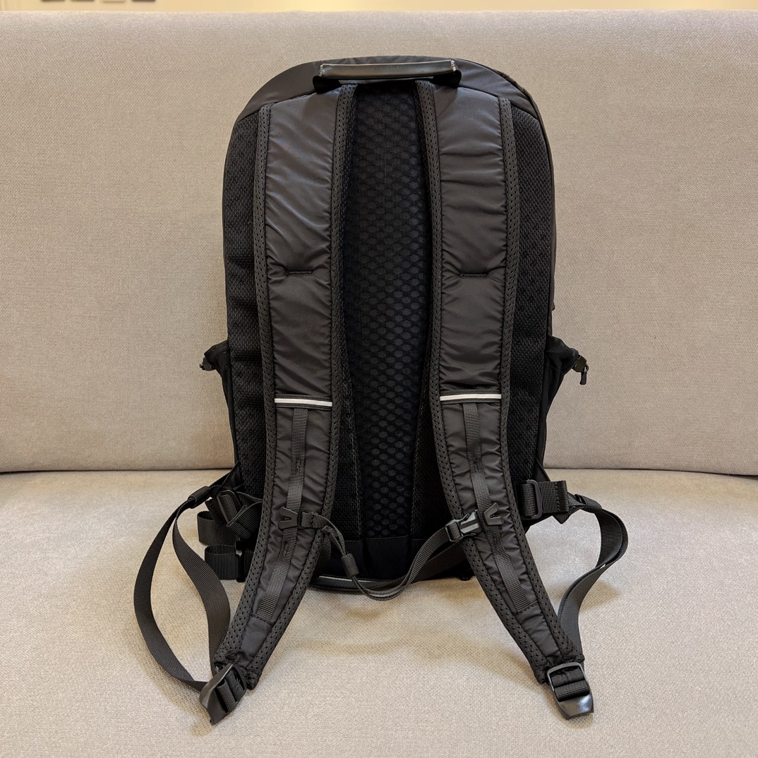 KOLON SPORT Vital 18 Unisex Backpack 18L 2Color | Shopee Philippines