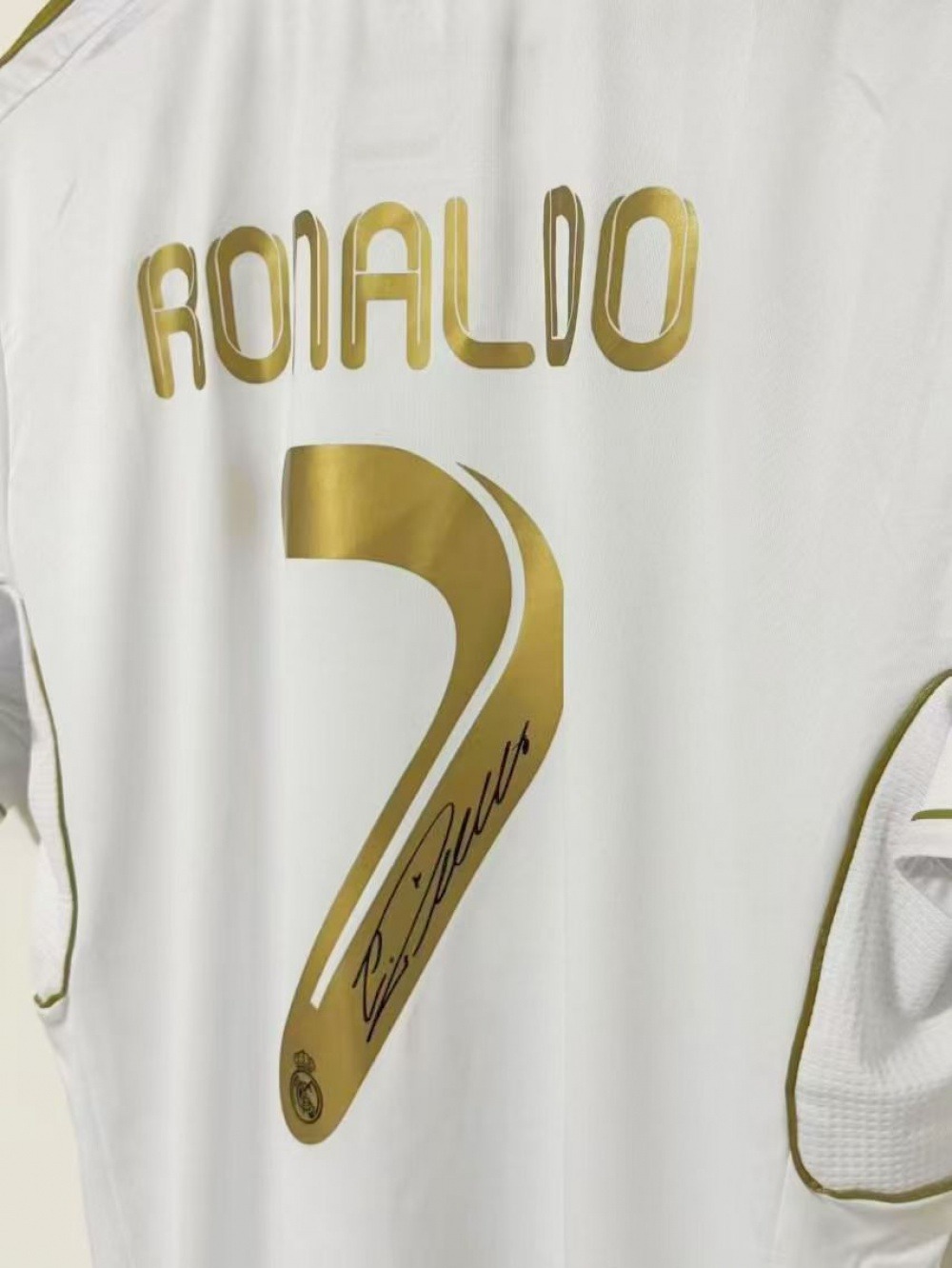 1112 Real Madrid Retro Signature Jersey golden border Ronaldo CR7 ...