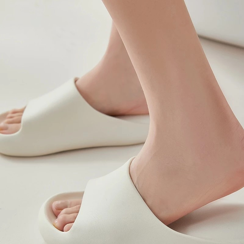 zy Shoes for women and men hot cute kitten claws stepped on the poop ...