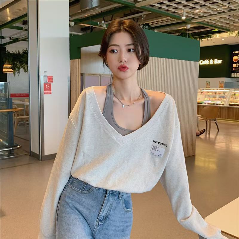 Fashionable fake two-piece V-neck halter neck loose short top | Shopee ...