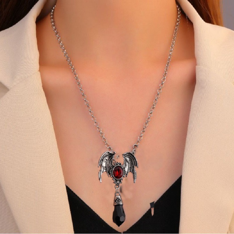 Vintage Punk Black Gemstone Bat Pendant Necklace Women's Crystal ...