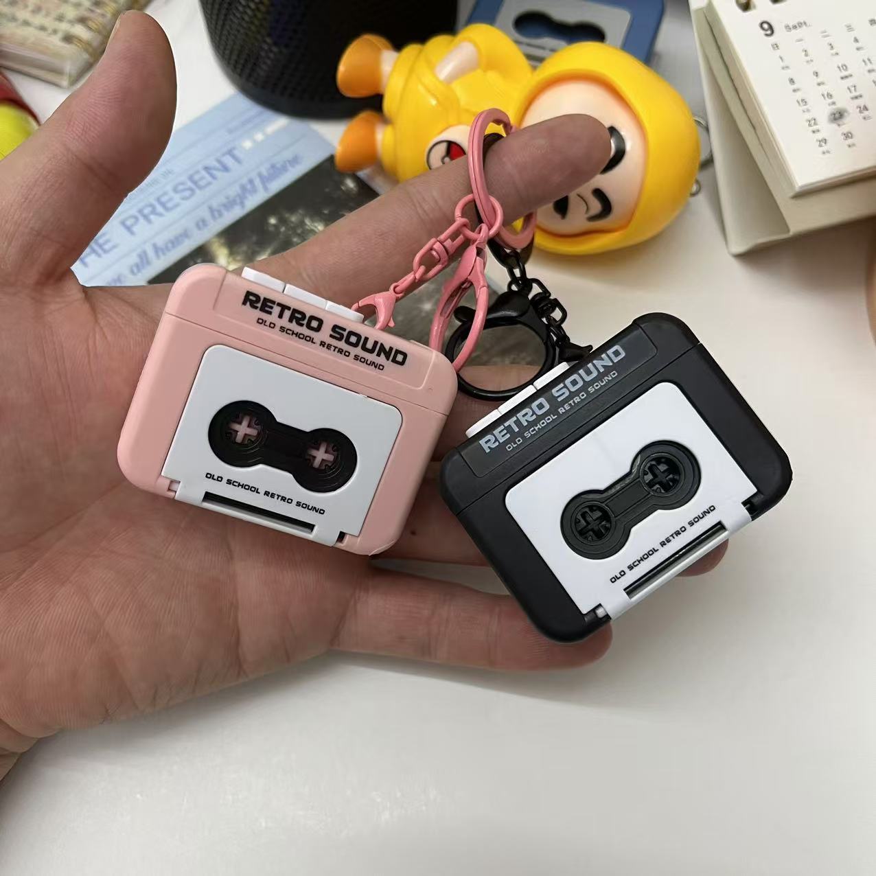 Mini Retro Recorder Tape Keychain Creative Tape Recorder Keychain Mini ...