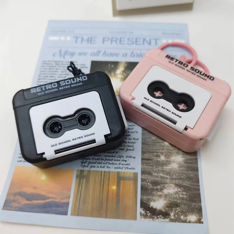 Mini Retro Recorder Tape Keychain Creative Tape Recorder Keychain Mini ...