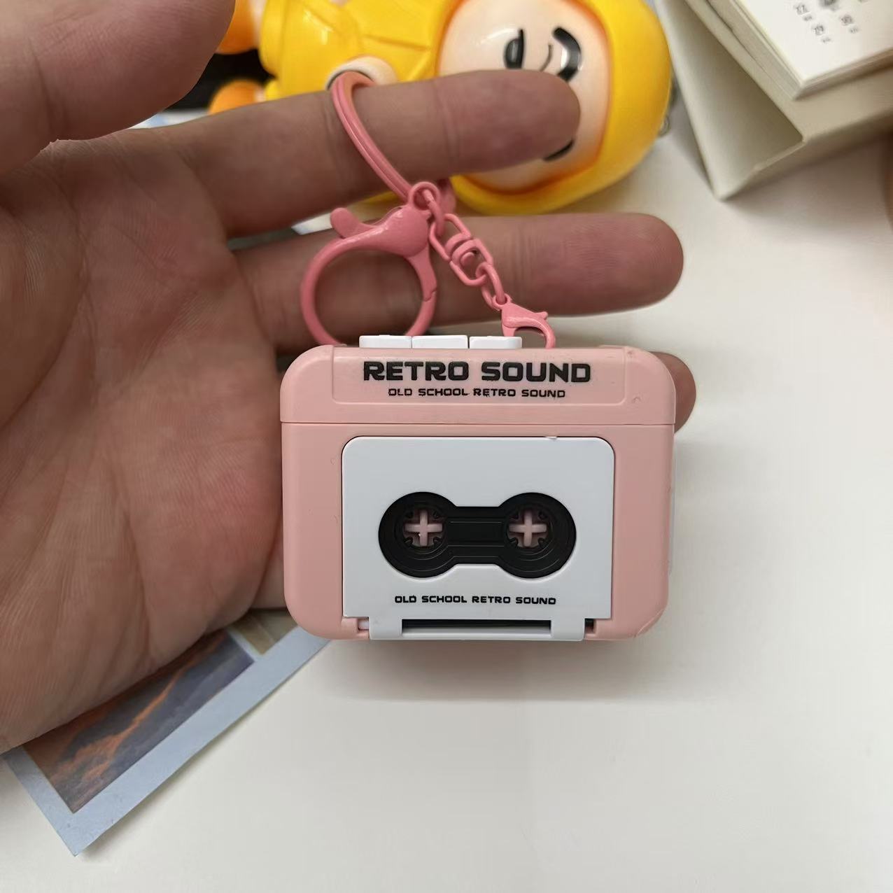 Mini Retro Recorder Tape Keychain Creative Tape Recorder Keychain Mini ...