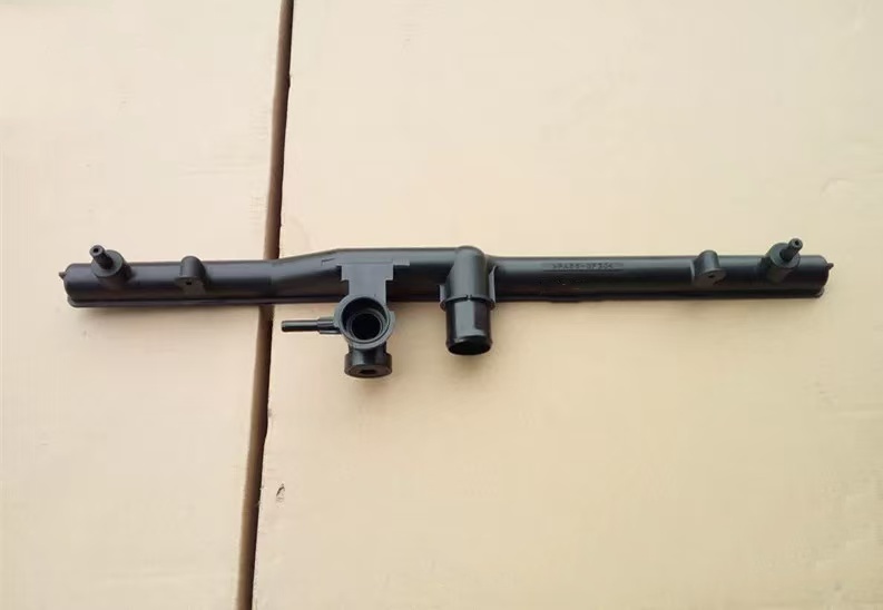 Nissan Livina, Latio 1.6, 1.8 Radiator Upper Cover / Top Tank | Shopee ...