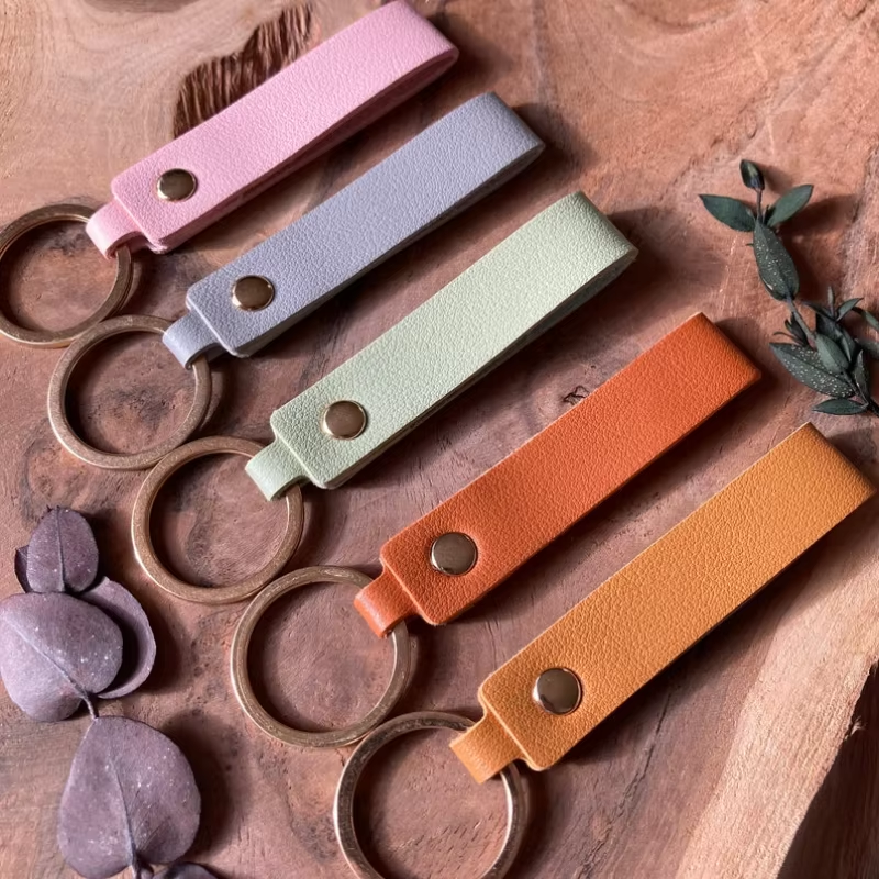 Personalized PU Leather Keychain Engraving Custom Name Date Text Mini ...