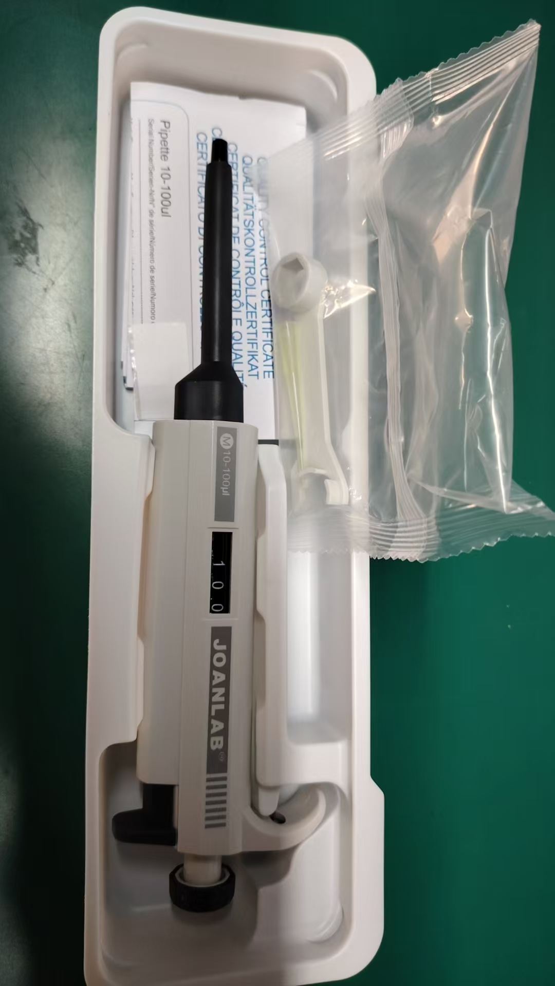 Laboratory Micropipette 20-200ul Capacity Range High Accurate Single ...