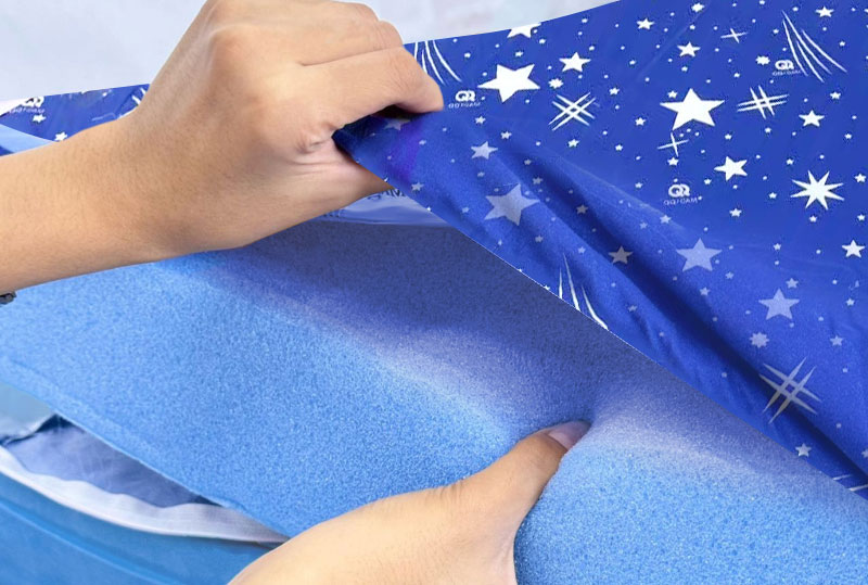 Foldable foam mattress with cover 2/4'' thick Single/queen/family size ...