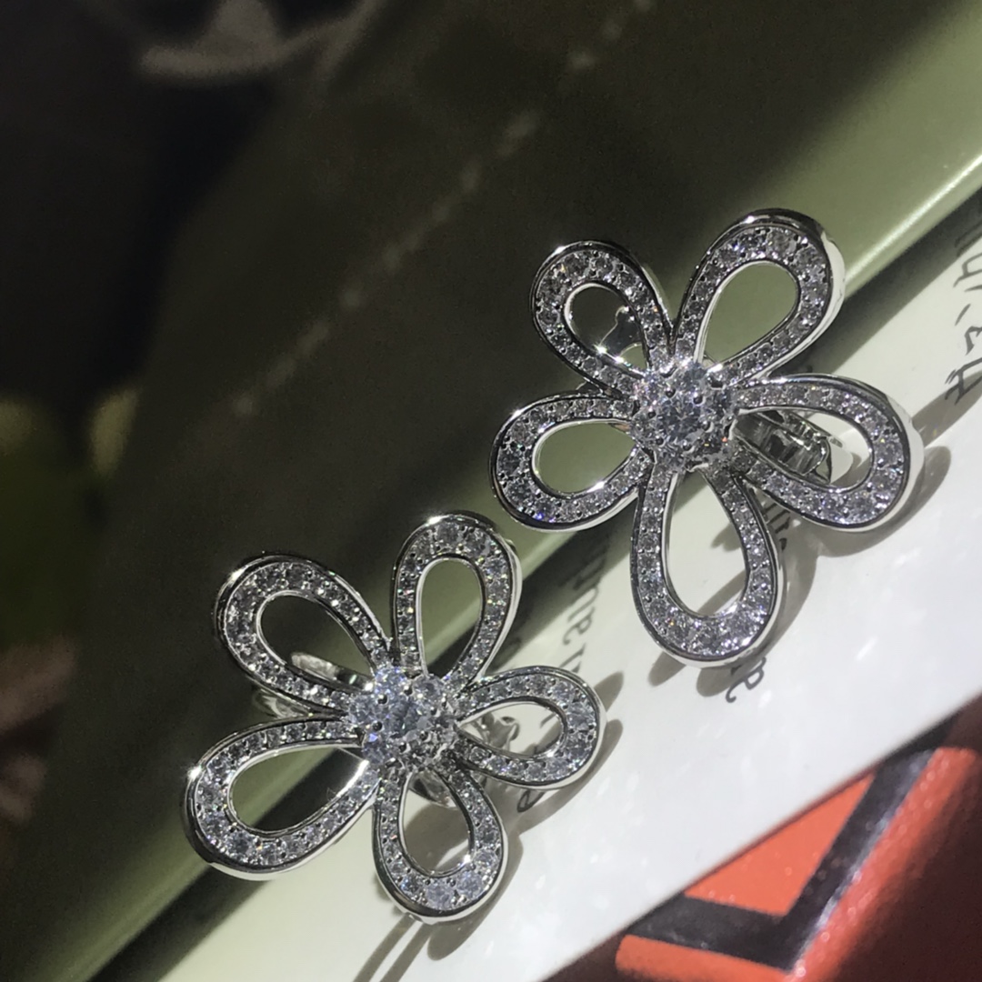 2025 Classic New Style Sunflower Gypsophila Flower Ear Pat Ear Clip ...