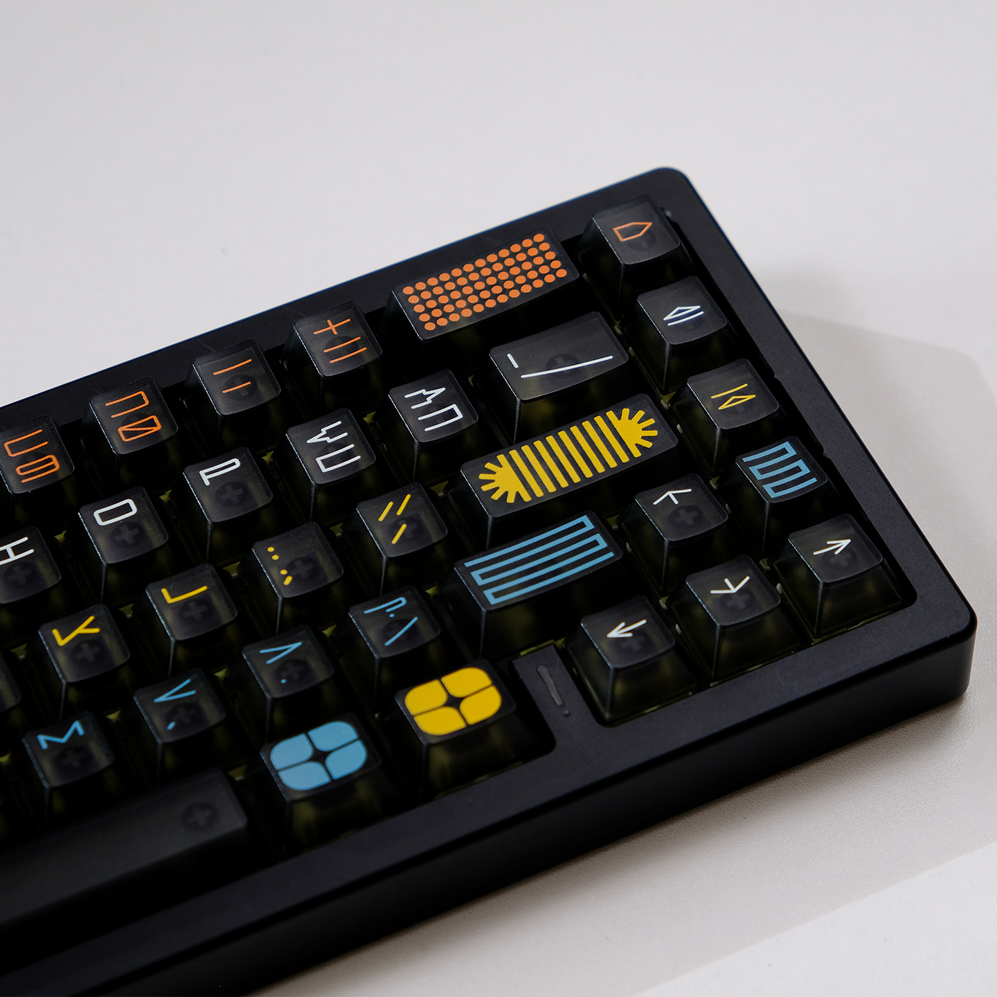 Aifei Exposition Keycap Black Big font Comic foggy transparent keycap ...