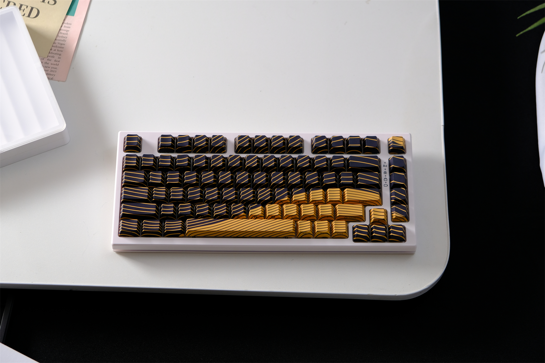 Black Gold Wavy Side Shine Through Keycaps PBT Dye-sub Cherry Profile ...