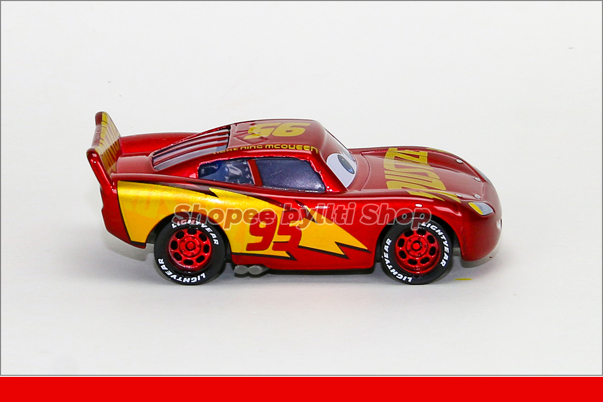 Mattel Disney Pixar Cars 3 Rust-EZE Racing Center Lightning McQueen 1: ...