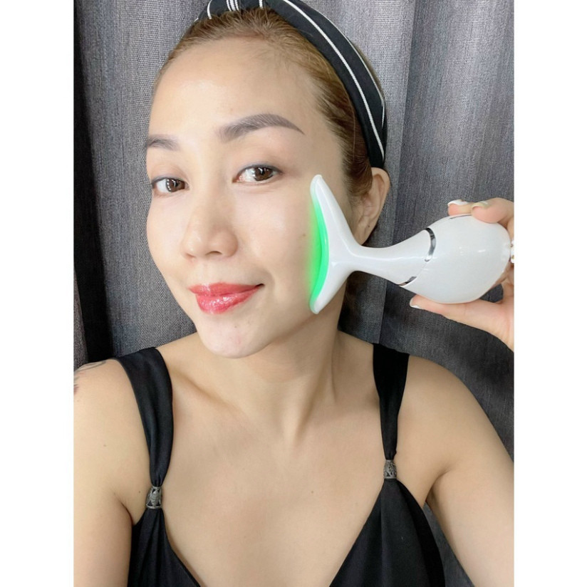 EMS Essence Face Lifting Device for Wrinkle Removal and V-Shaped ...