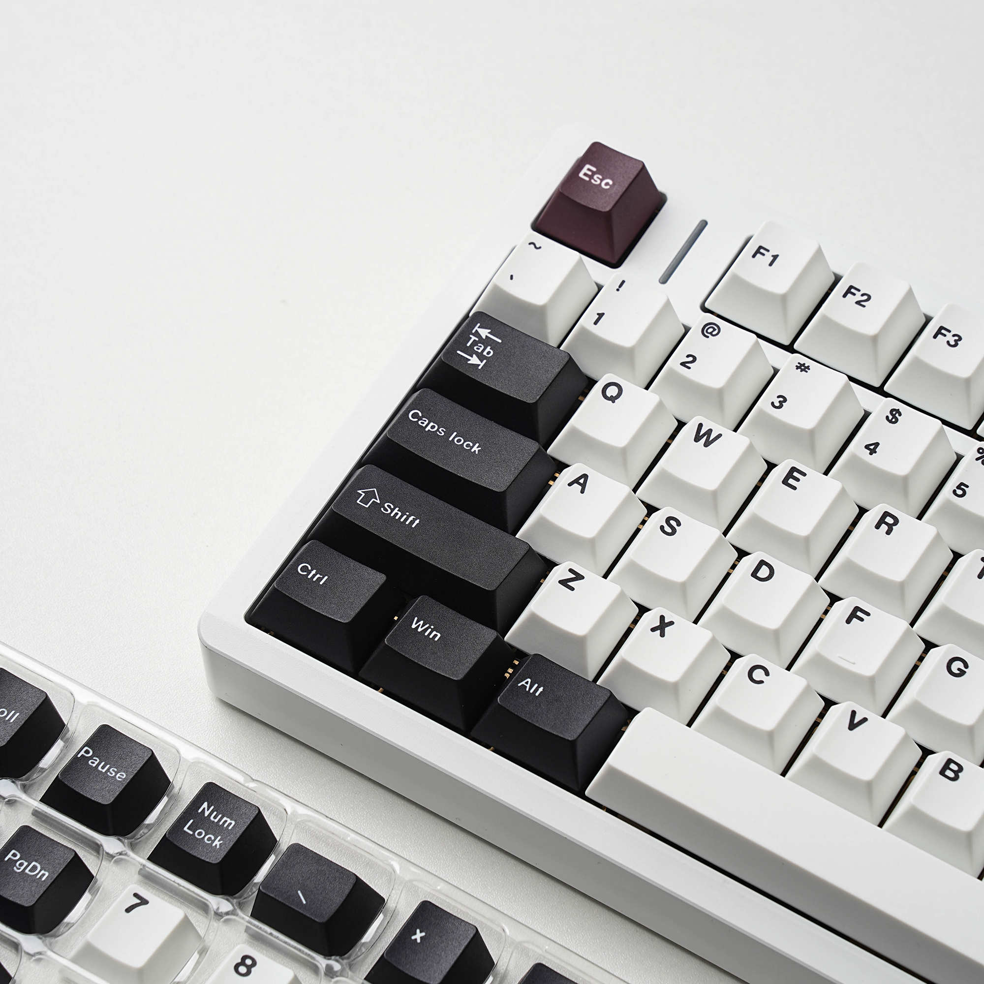 GMK Deep Well Keycaps Dye Sub Korean English Cangjie Spanish Japanese Zhuyin by 143 Keys Black ...