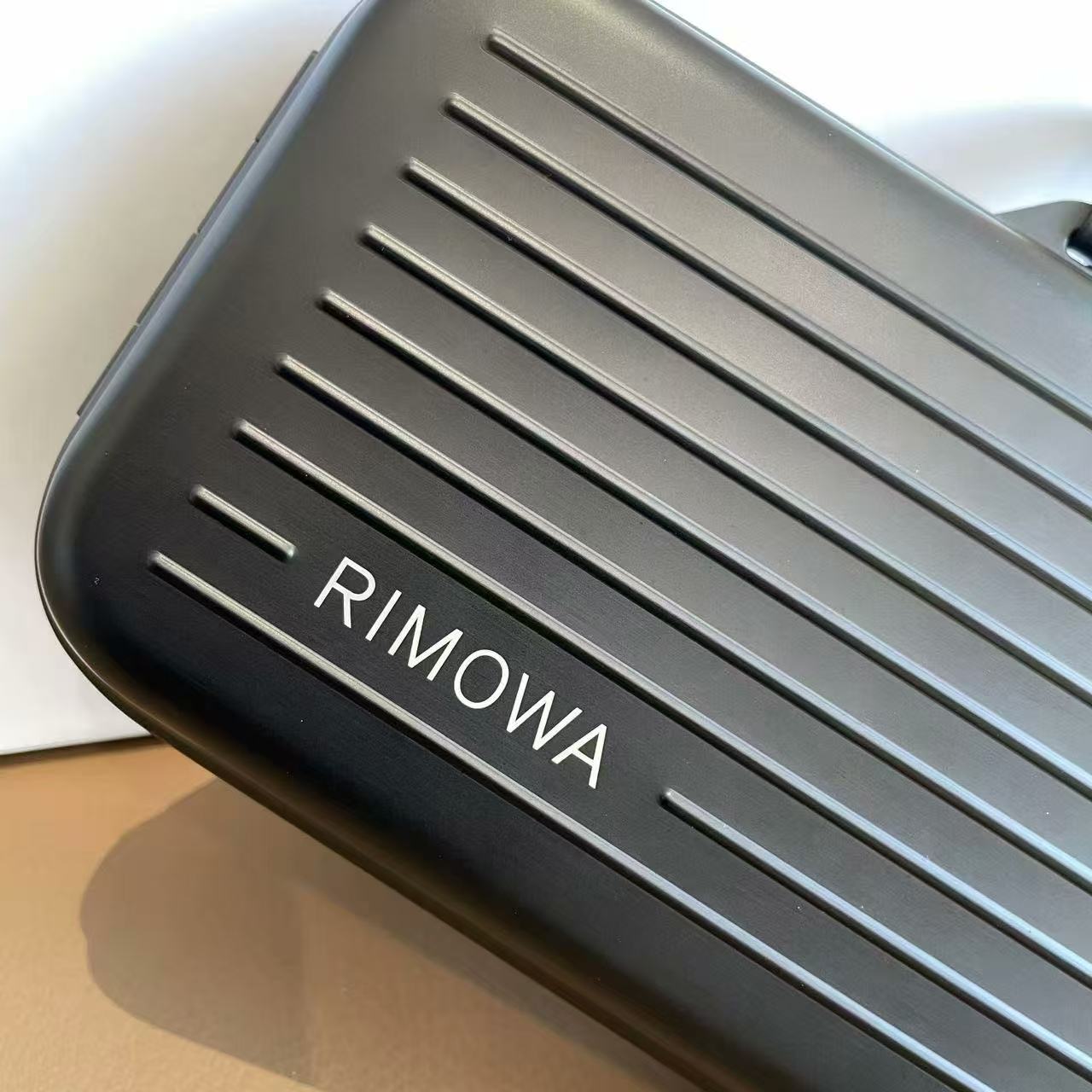 RMW crossbody bag shoulder bag vertical design, all aluminum magnesium ...