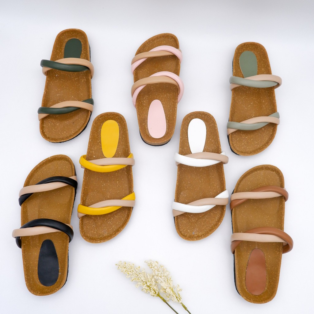 R&A553 Flat Round Toe w/ Twisted Dual Tone Padded Straps Faux Cork Bed ...