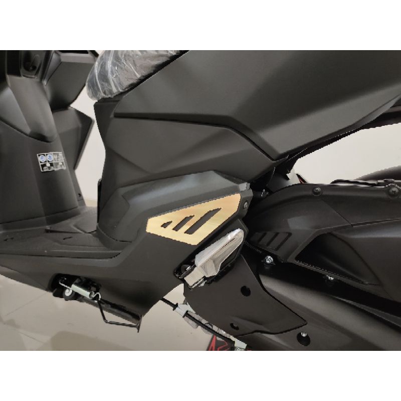 Vario 160 side step garnish cover click 160 side step garnish vario160 ...