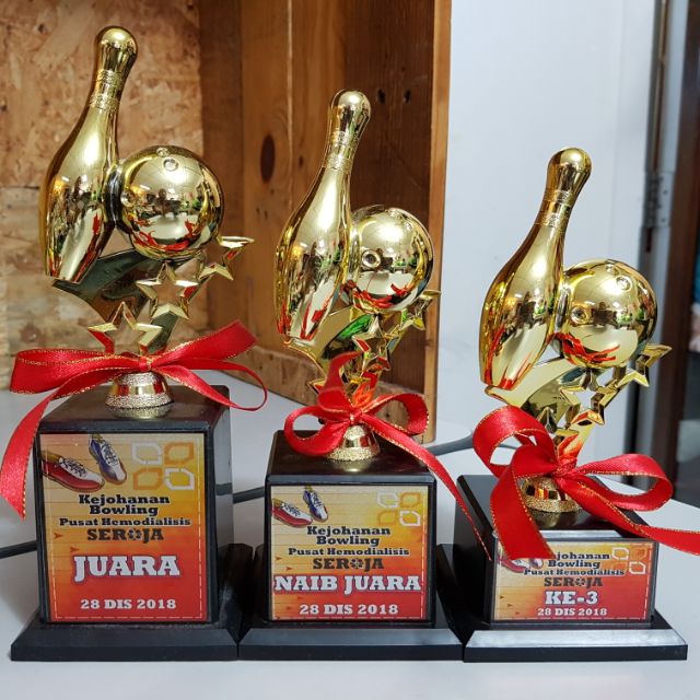 BOWLING/microphone TROPHY TAPAK BERAT with and without plate. | Shopee ...