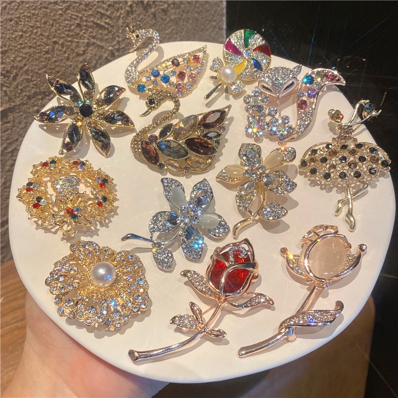 Hot sale High-end Brooch Pearl Crystal Flower Swan Fox Brooch Delicate ...