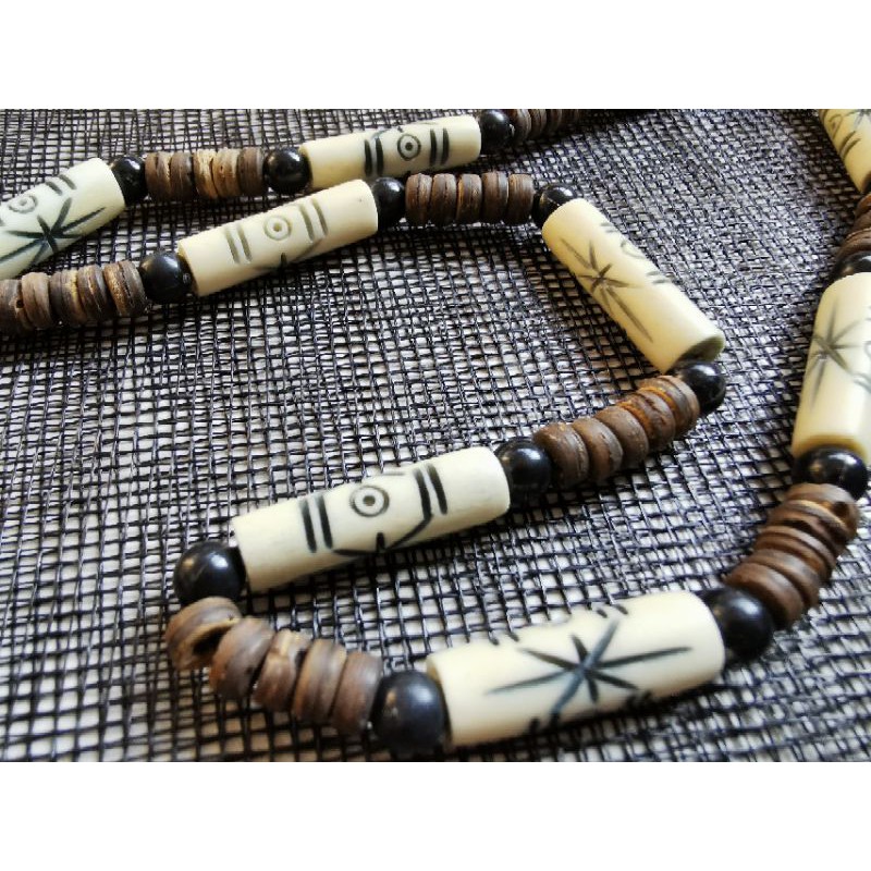 Preloved Rantai Kayu Sarawak (Preloved Sarawak Wood Necklace) | Shopee ...