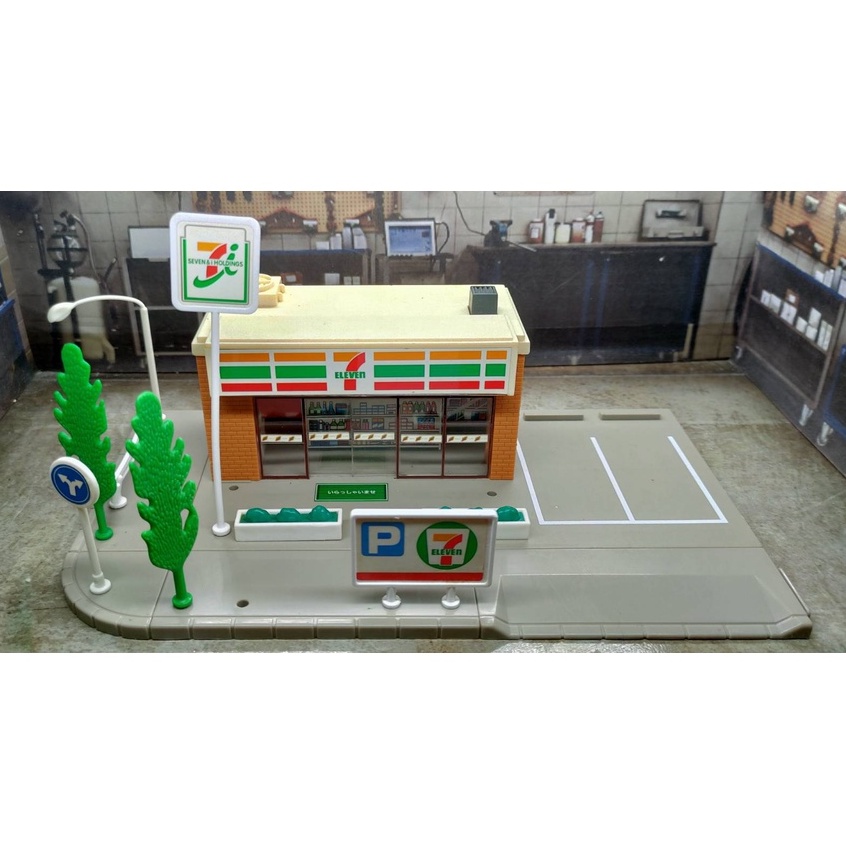 Tomica Town Scene SEVEN ELEVEN 7-11 Conv Store Japan TOMY Vintage | Shopee Philippines