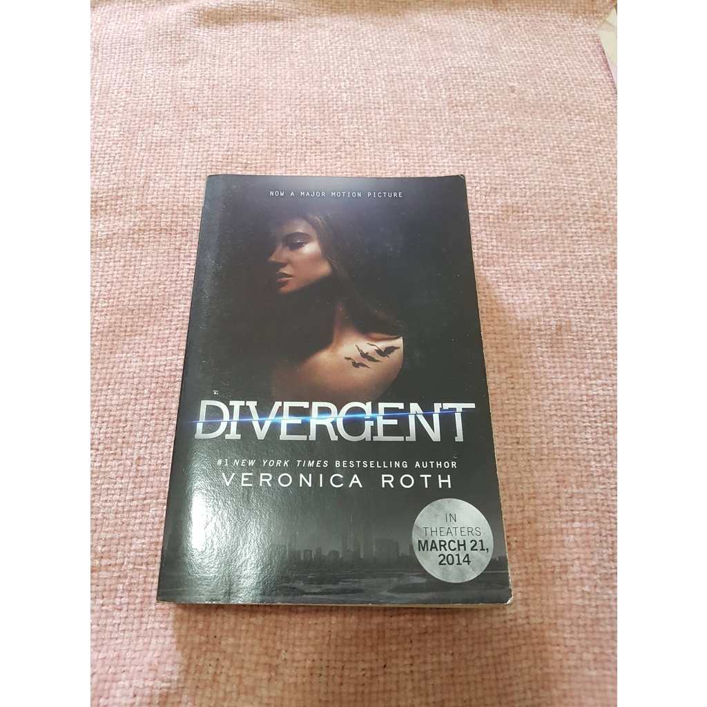 Divergent, by Veronica Roth | Shopee Philippines