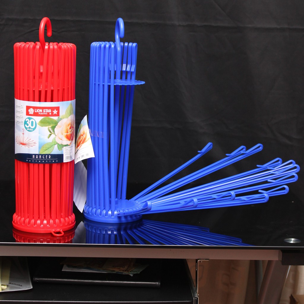 GANTUNGAN Folding Round Children's Clothes Hanger 30 LION STAR Sticks ...