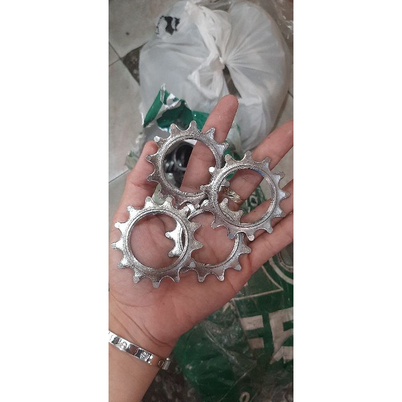 fixie cog 12t to 24t 170 to 250 per pc brandnew Cog only, lockring 100 ...