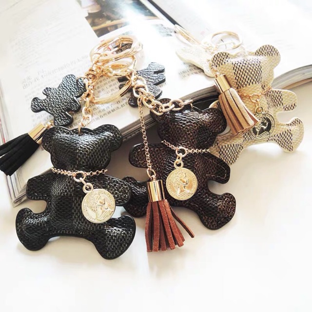 Luxury Fashion LV CAT/BEAR/DOG Keychain Car Chain Louis Vuitton ...