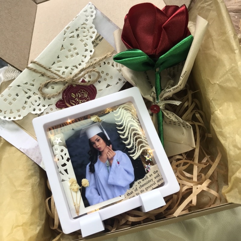 LUCIA: Floating Picture Frame gift Box with flower and vintage letter ...