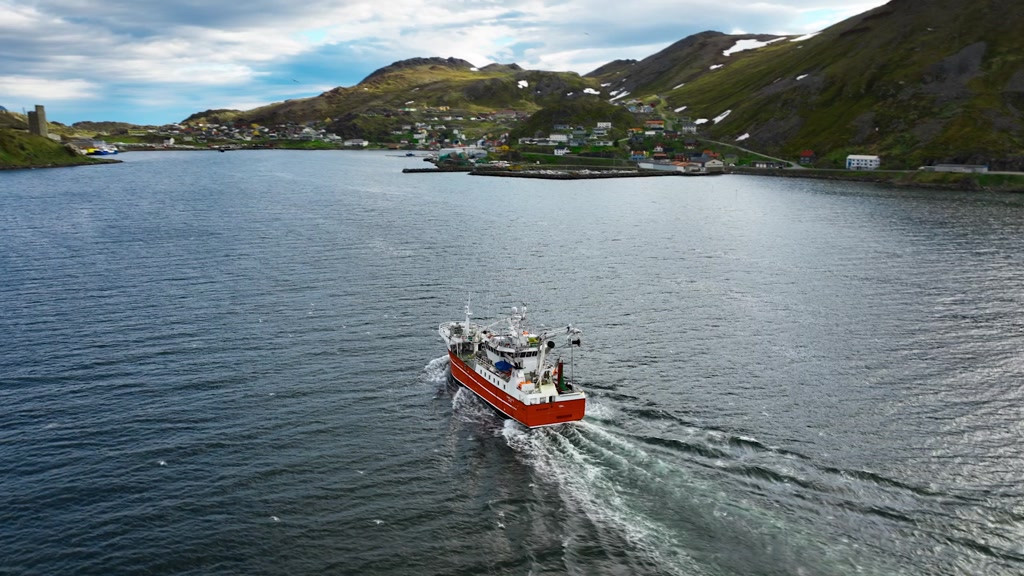 DJI Mavic 3 Pro - Camera Drone | Flagship Tri-Camera System | 4/3 CMOS ...