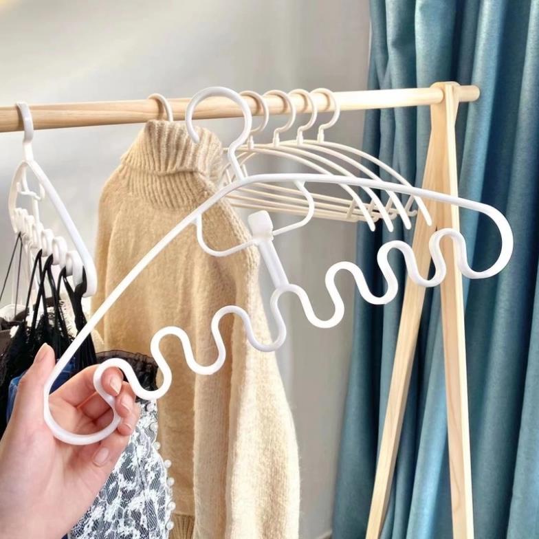Multi-purpose hanger ️Multi-purpose anti-slip wave-shaped clothes ...