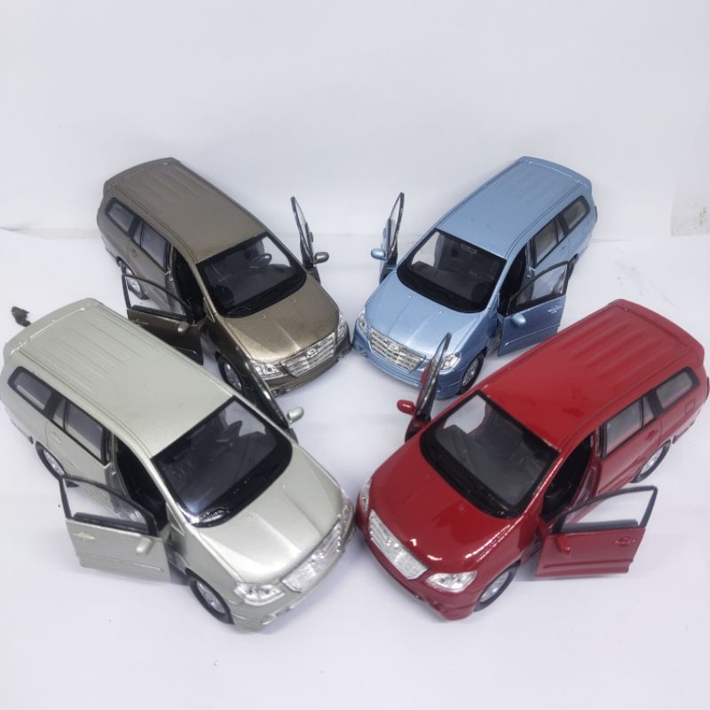 Diecast Miniature Car Toyota grand kijang Innova Iron Material original ...