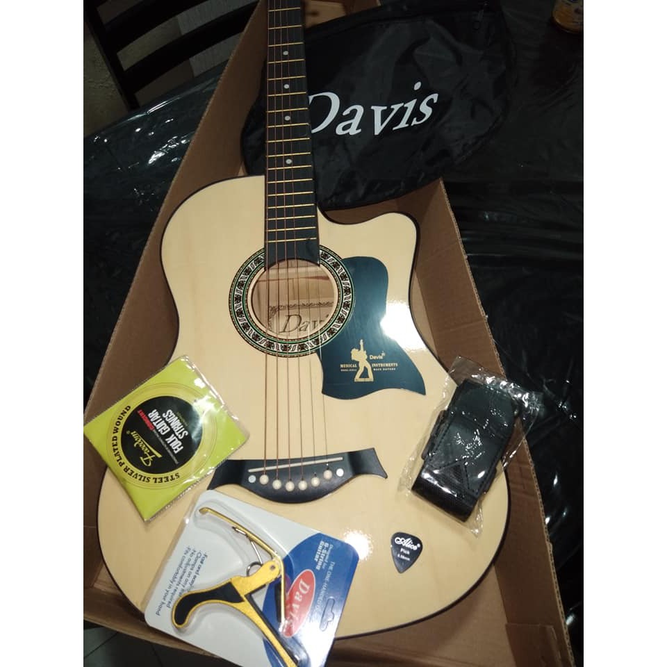 Davis Acoustic Guitar Low Action w CAPO, STRINGS, BAG, PICK by RSA ...