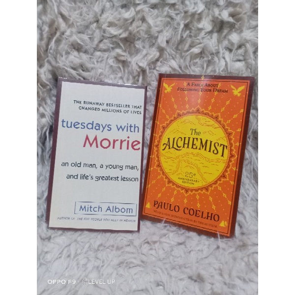 THE ALCHEMIST + TUESDAYS WITH MORRIE BUNDLE | Shopee Philippines