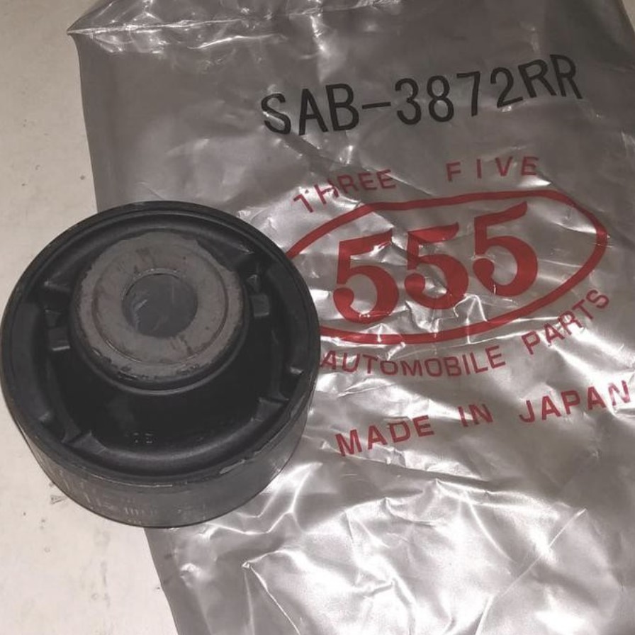 555 Toyota Fortuner, Hilux 4x4 2005-2015 Upper Small Suspenion Bushing ...