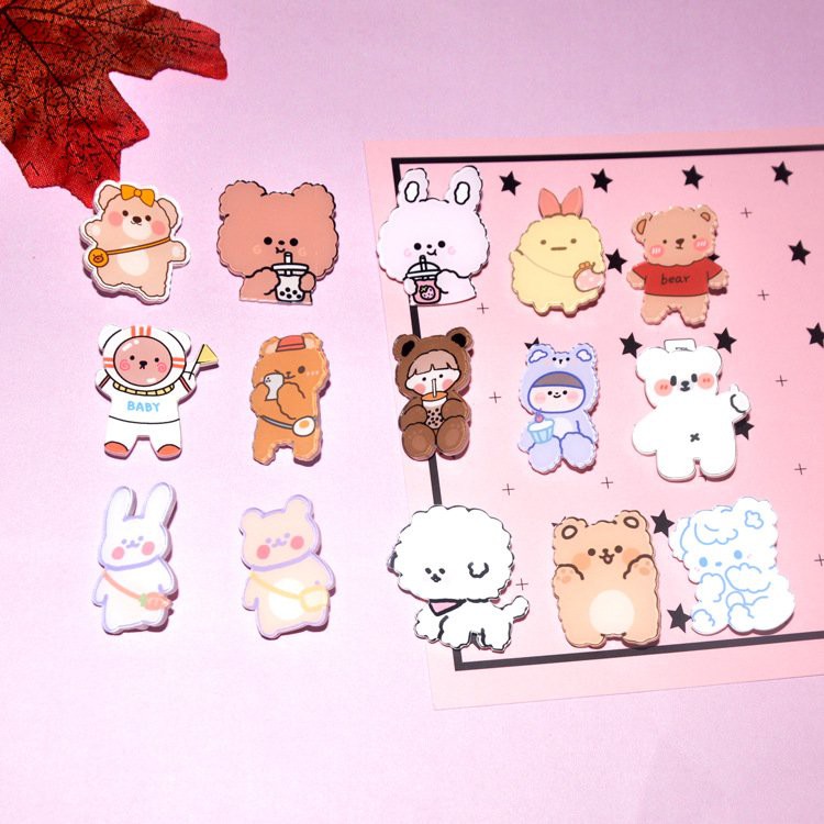 Acrylic pins to decorate bags, backpacks and costumes with lovely ...