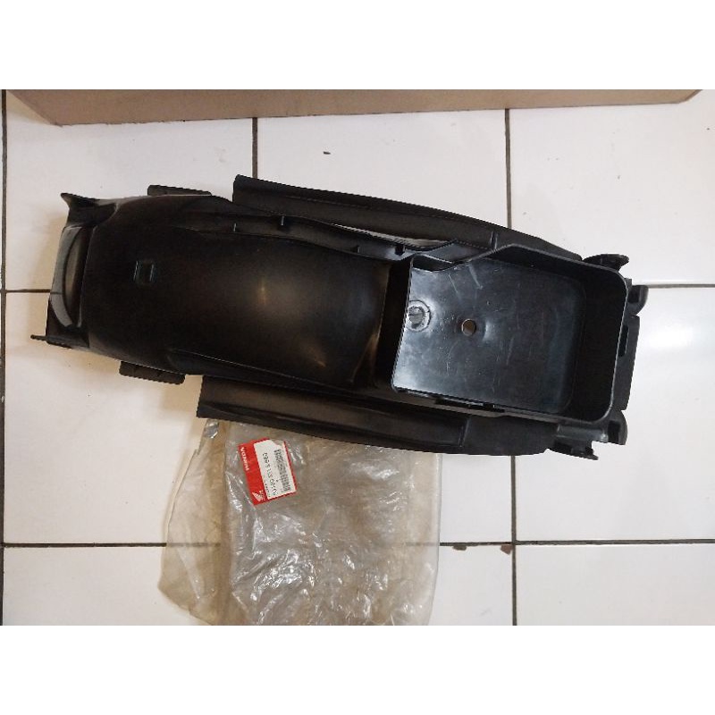 Fender B Rear Middle Fender Honda NSR Original AHM | Shopee Philippines