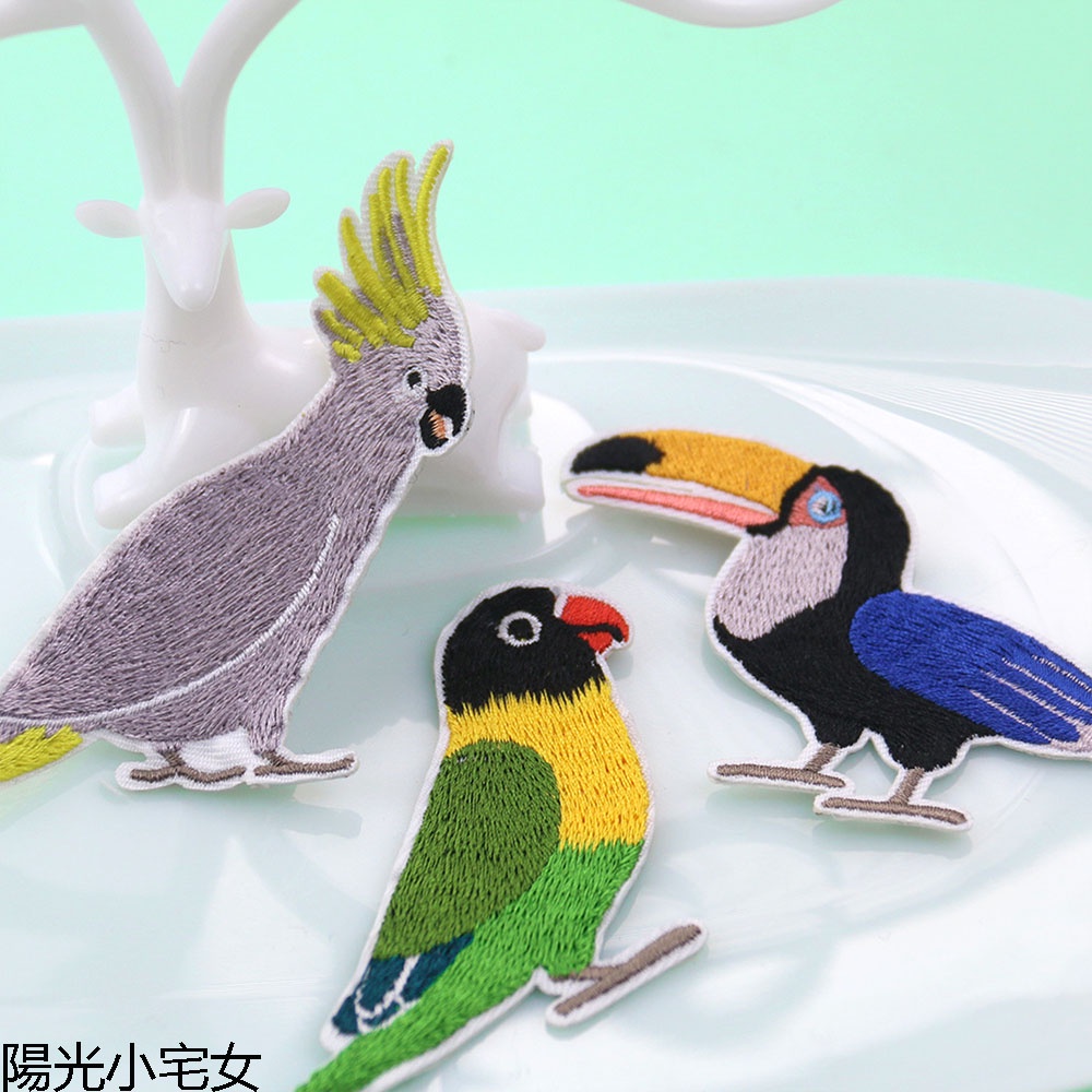 Cartoon Parrot Ironing Style Embroidery Cloth Stickers Embroidery Cloth ...