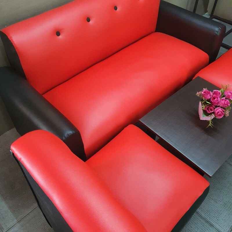 BULCASTER SOFA SET RED LEATHER WITH CENTER TABLE(FREE DELIVERY NCR ONLY ...