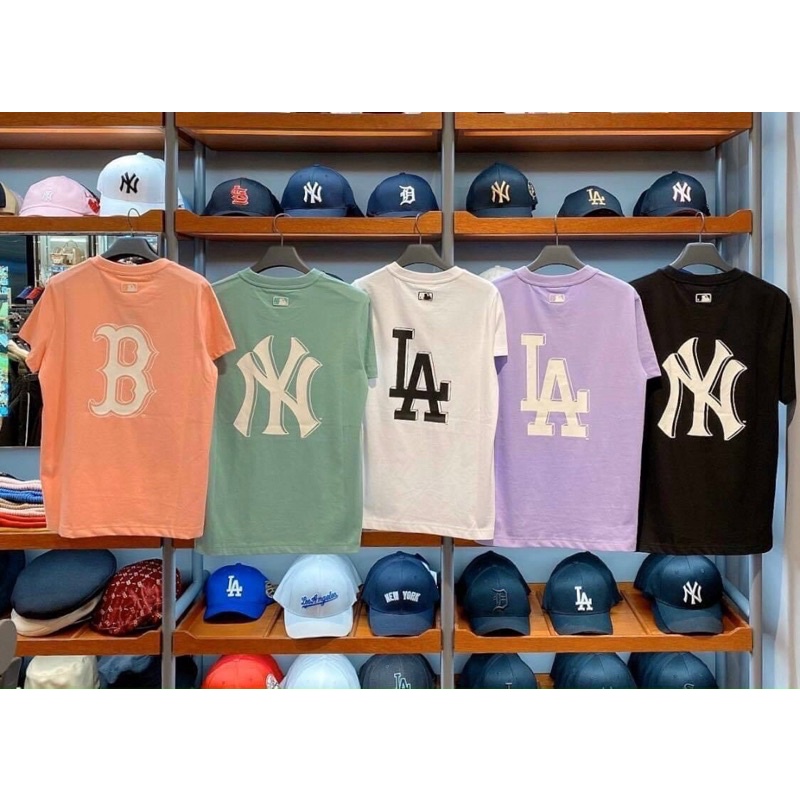 Mlb unisex short-sleeved t-shirt with bold straight letter back ...