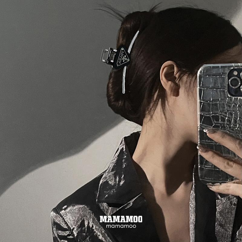 PRADA Inverted Triangle Black Grip Female Online Influencer Shark Clip ...