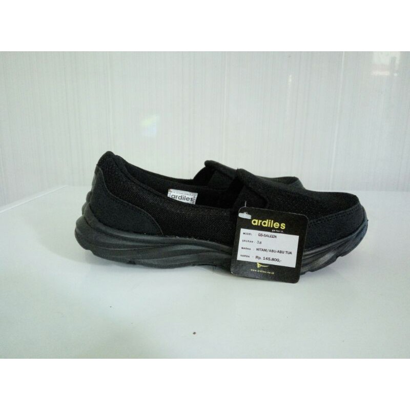 Ardiles Saleen Slip On Shoes | Shopee Philippines