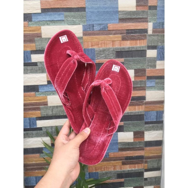 Ipit Style Velvet Alpombra Indoor Slippers | Tsinelas Pambahay ...