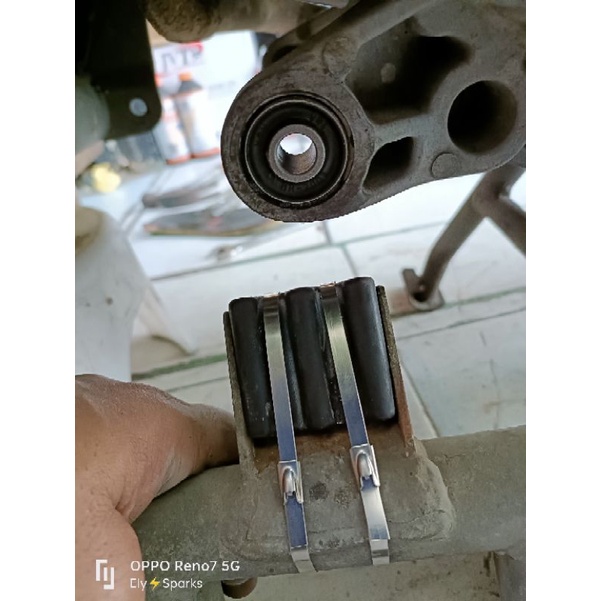 ENGINE HANGER BUSHING RUBBER LINK PROMO‼️ FOR HONDA CLICK & BEAT FI v2 ...