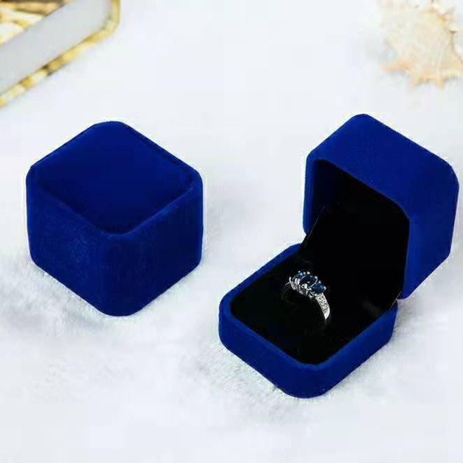 velvet Jewelry Gift Boxes For Rings wedding engagement couple Jewelry ...